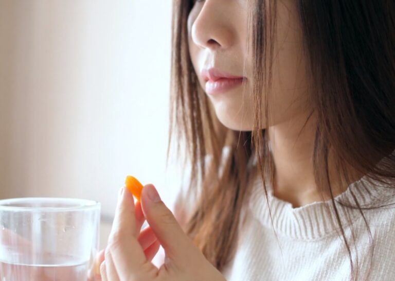 How Long Is Someone Contagious with Strep Throat? - Guidelines and Insights